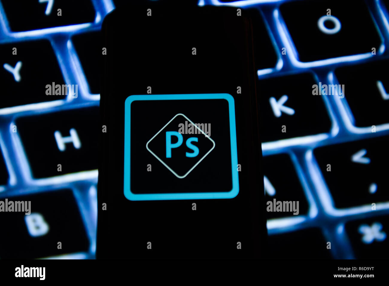 Krakow, Poland. 5th Dec, 2018. Photoshop logo is seen on an android ...