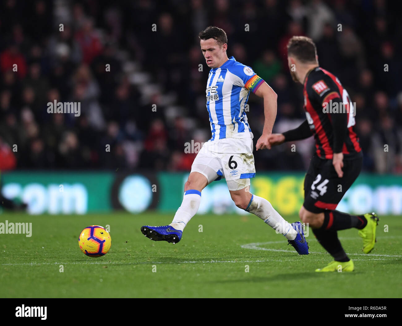 4th December 2018, Vitality Stadium, Bournemouth, England; EPL Premier ...