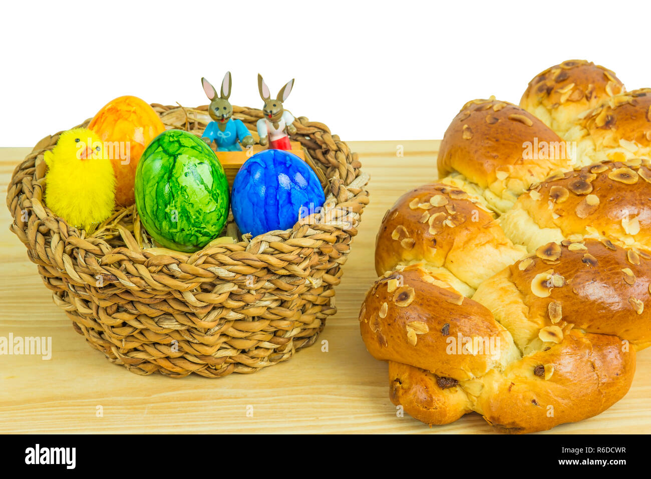 Easter nest bun hi-res stock photography and images - Alamy