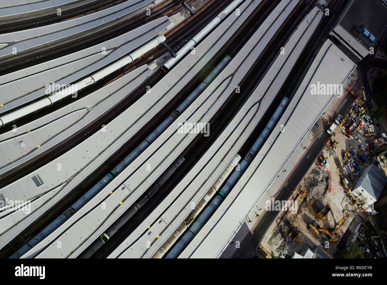 London railway aerial view hi-res stock photography and images - Alamy