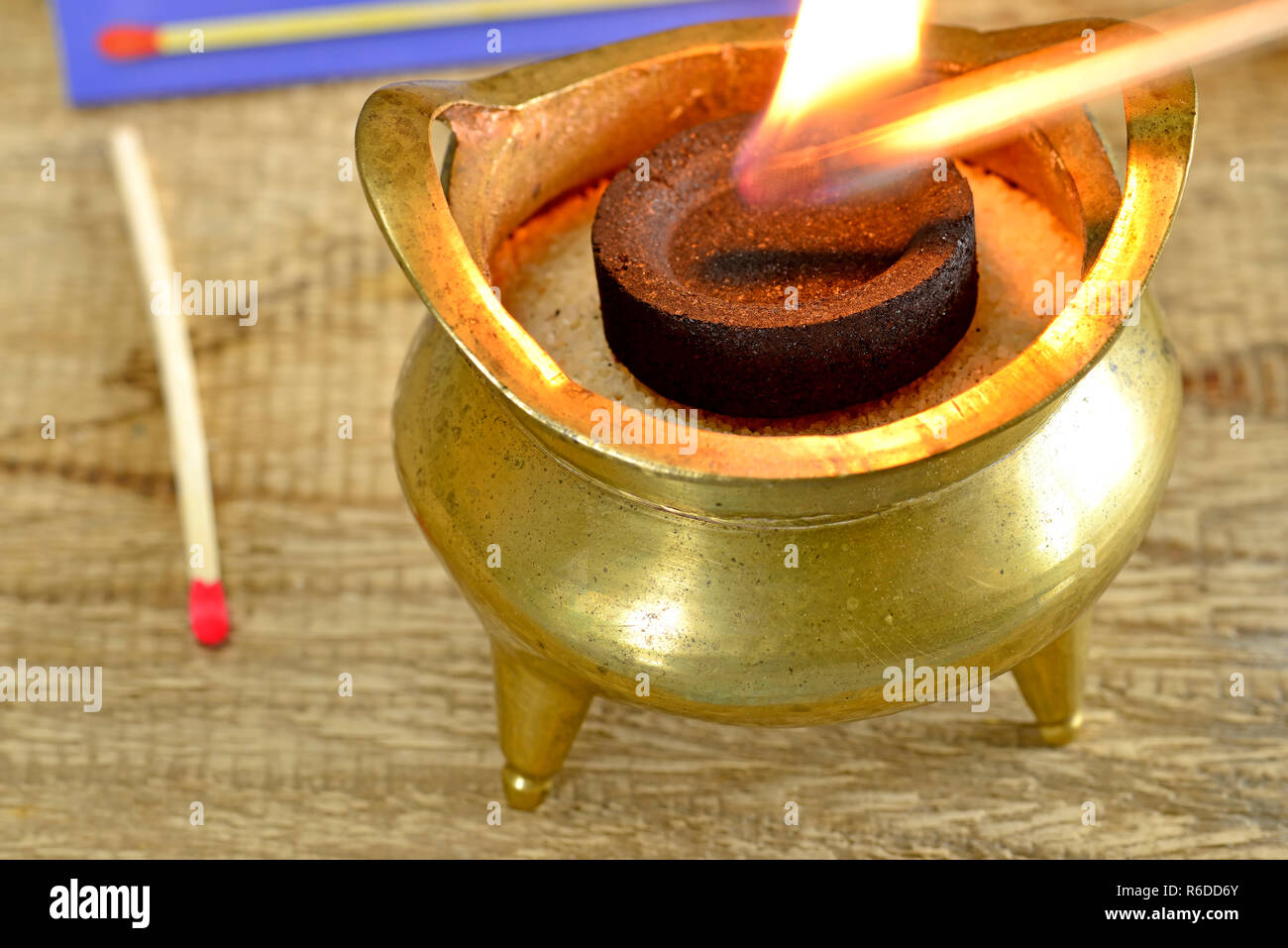 Chinese Incense Pot Stock Photo - Alamy