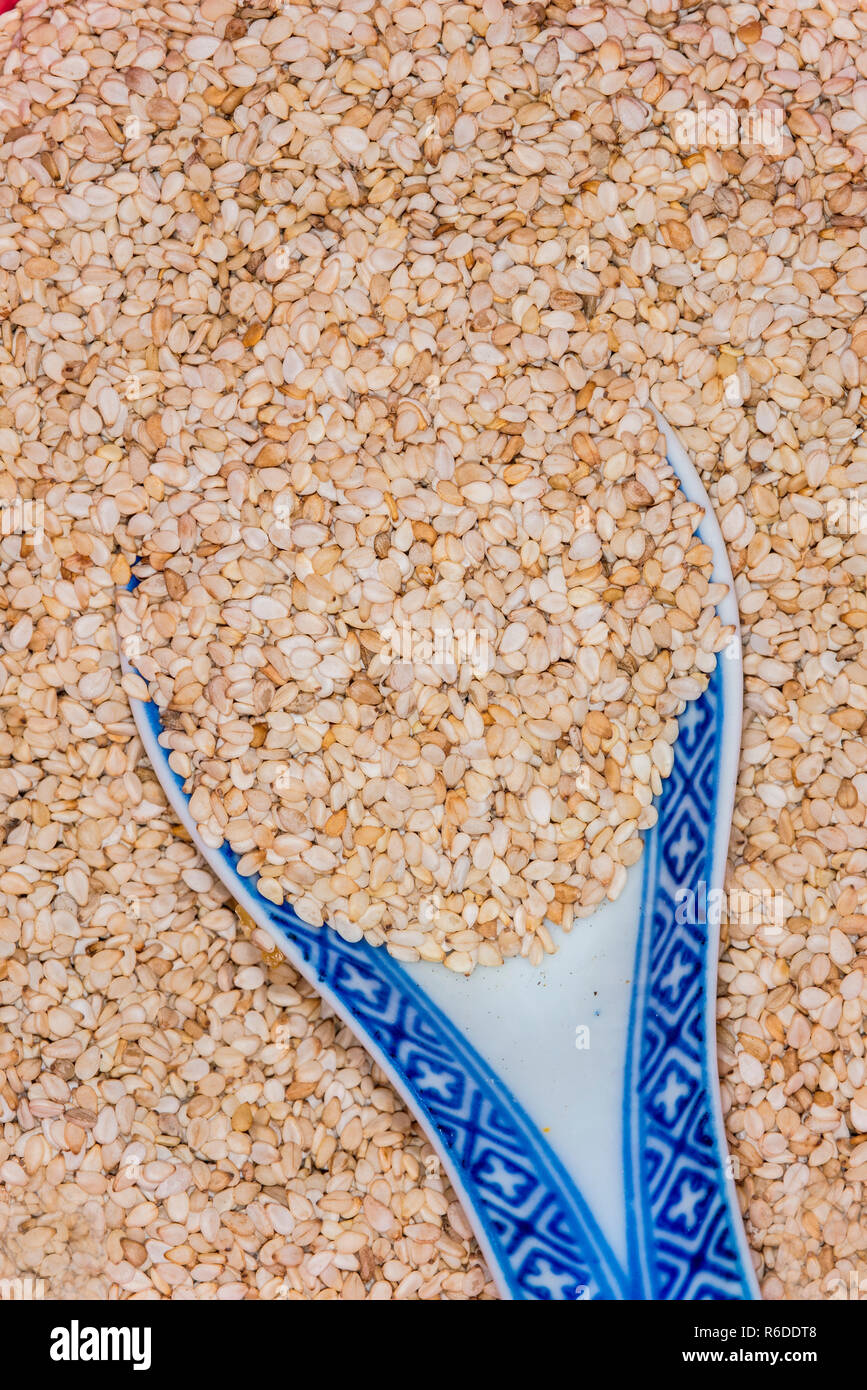 Sesam hi-res stock photography and images - Alamy