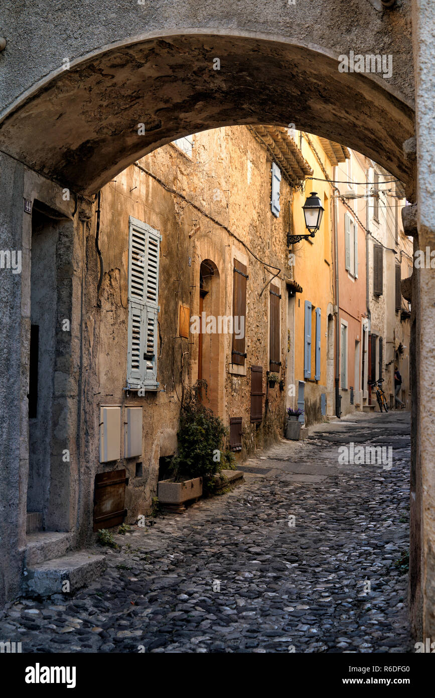 Biot village france hi-res stock photography and images - Alamy