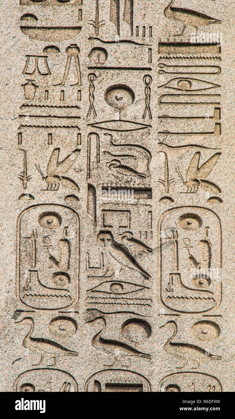 Hyrogliphics pharaoh hi-res stock photography and images - Alamy