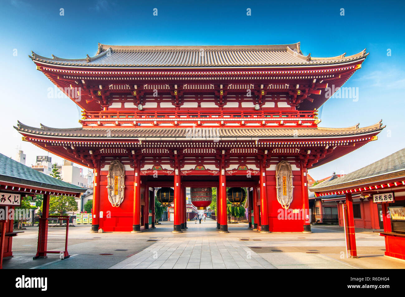 Asakusa, Tokyo At Sensoji Temple'S Hozomon Gate Stock Photo - Alamy