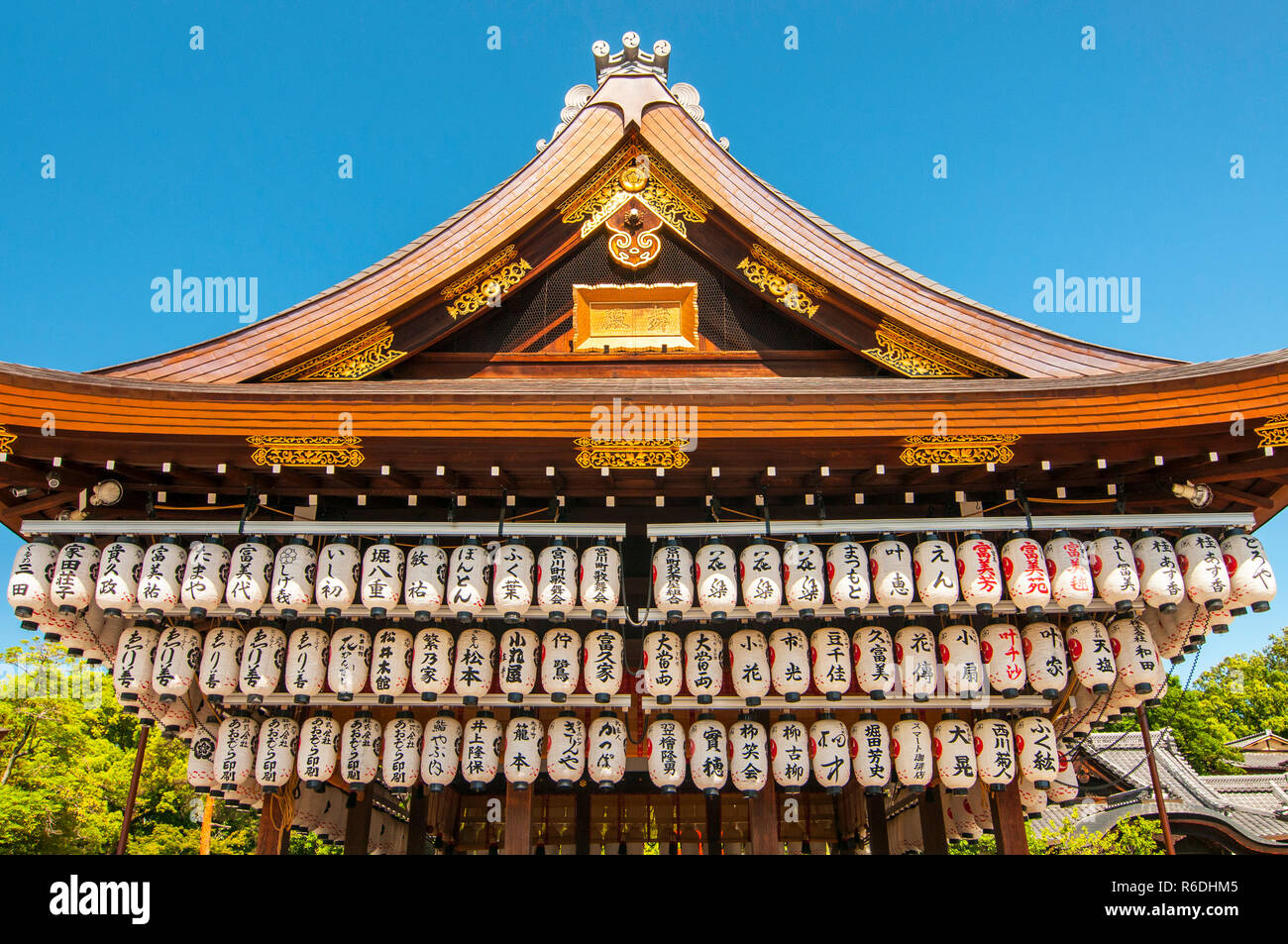 Yasaka Jinja Temple In Kyoto, Japan Yasaka Shrine (Yasakajinja), Also ...