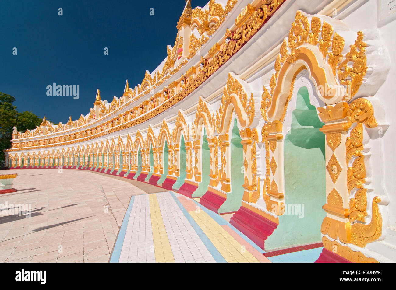 Umin thonse hi-res stock photography and images - Alamy