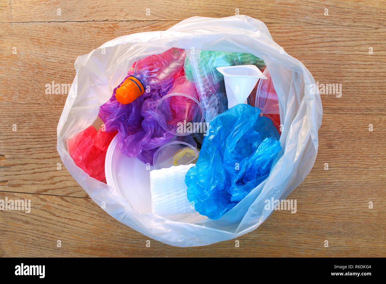 Plastic waste reduction hi-res stock photography and images - Alamy