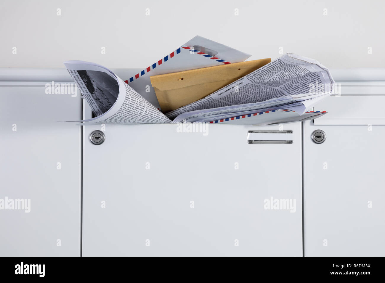 Overloaded sign post hi-res stock photography and images - Alamy