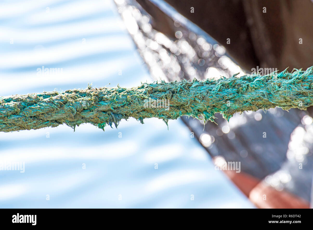 Mooring line bow hi-res stock photography and images - Alamy