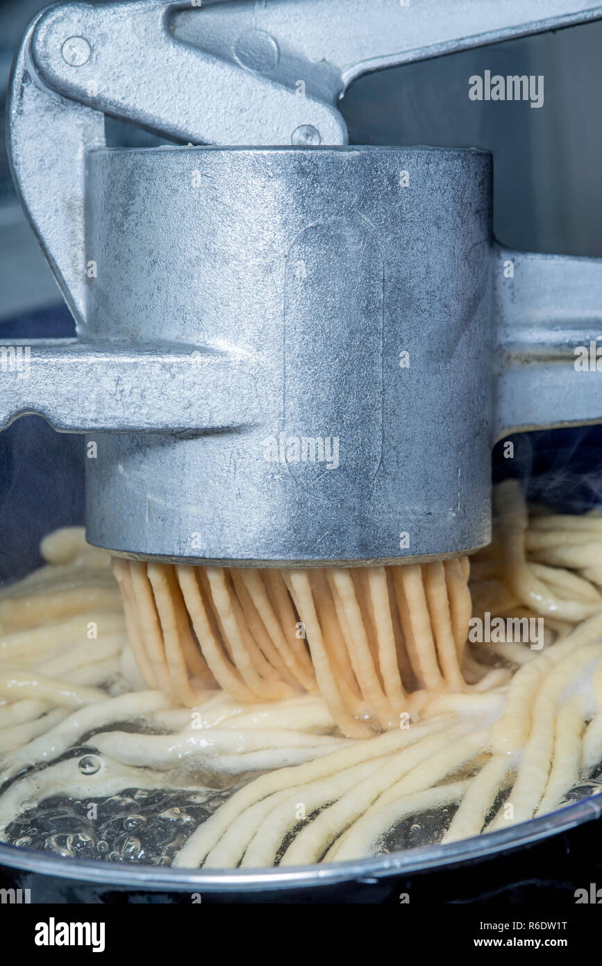 Spaetzle machine hi-res stock photography and images - Alamy