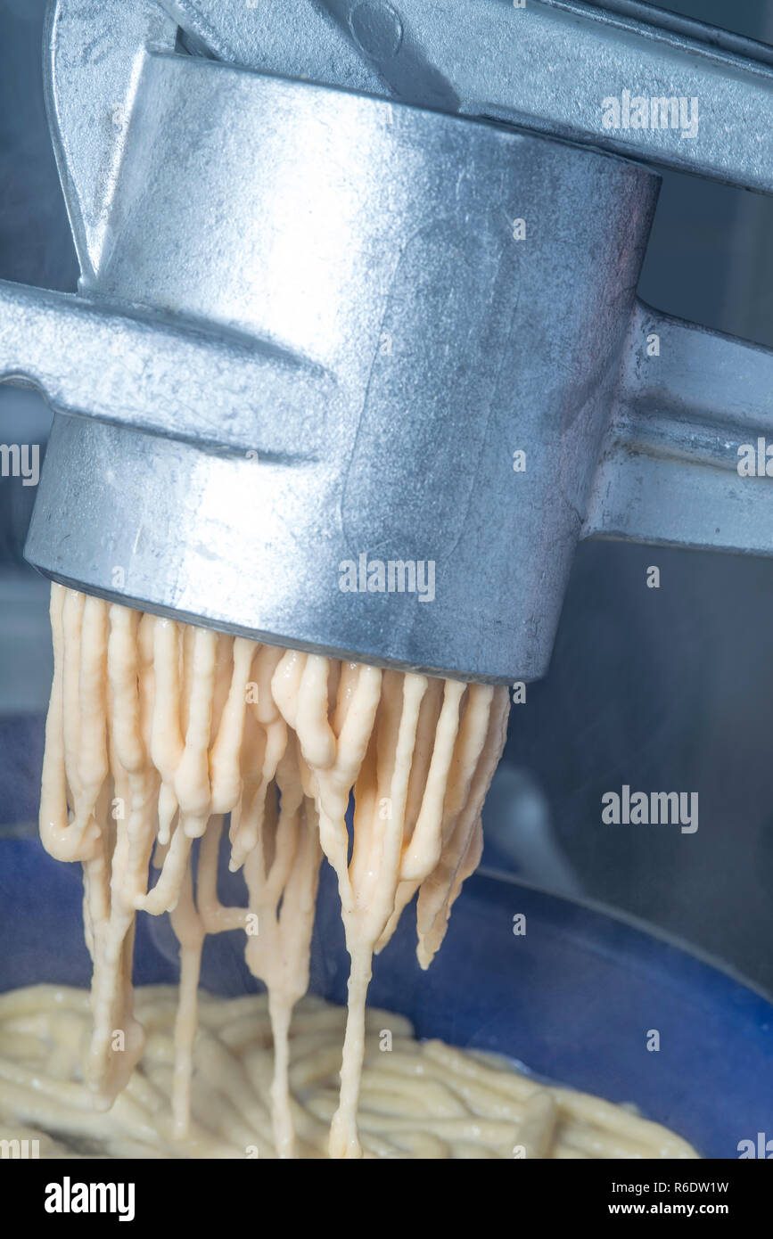 Spaetzle machine hi-res stock photography and images - Alamy