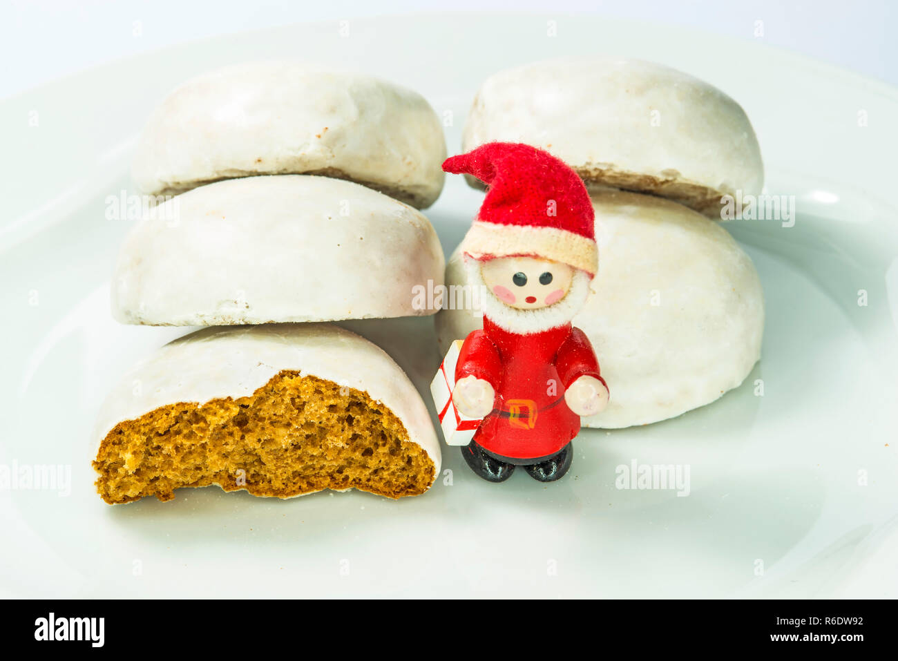 Pfeffernuss hi-res stock photography and images - Alamy