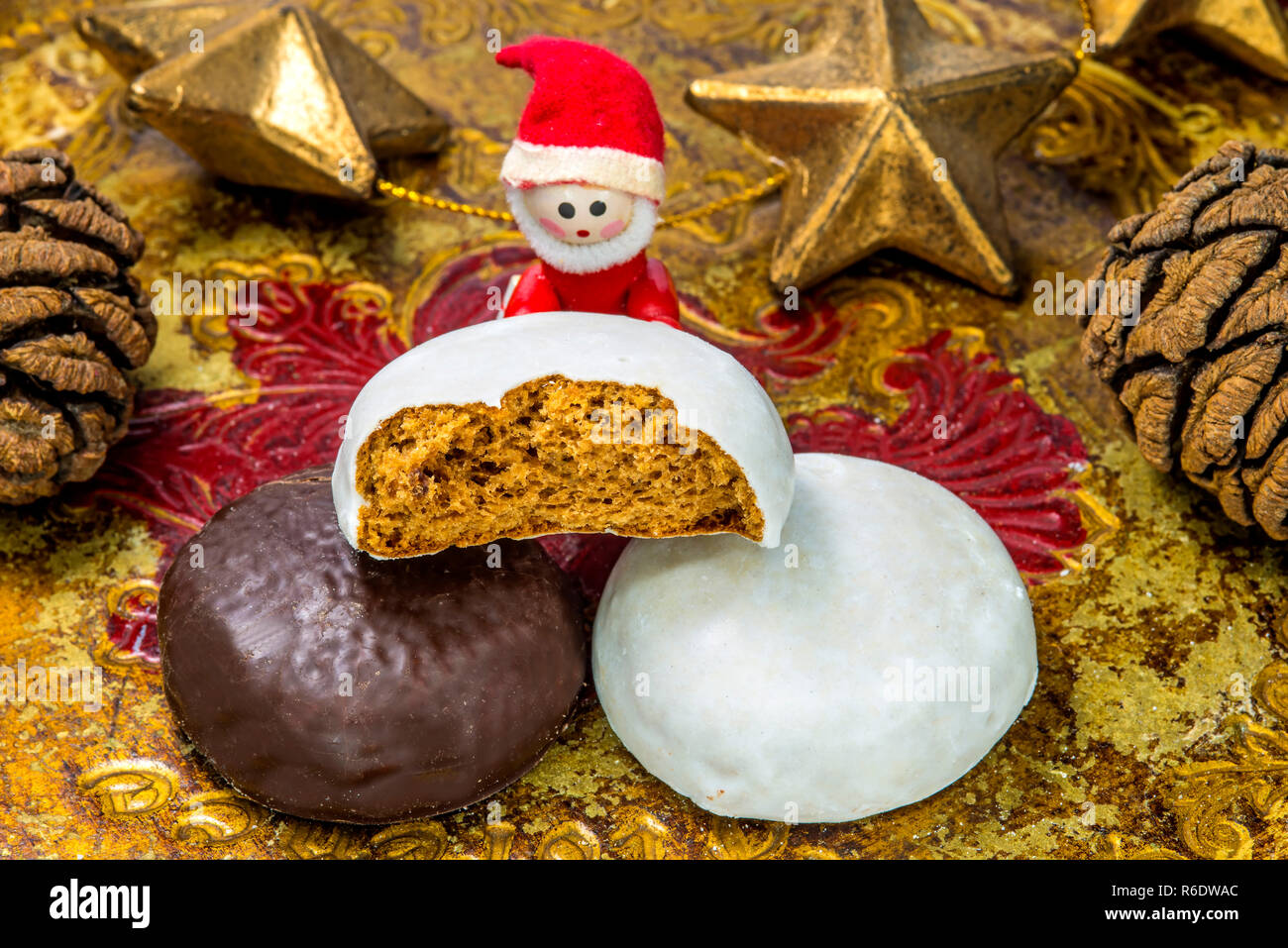 Pfeffernuss hi-res stock photography and images - Alamy