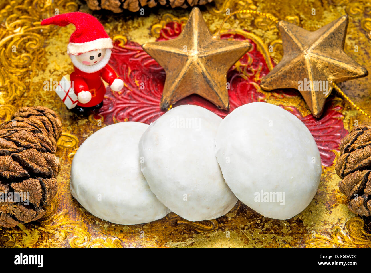 Pfeffernuss hi-res stock photography and images - Alamy