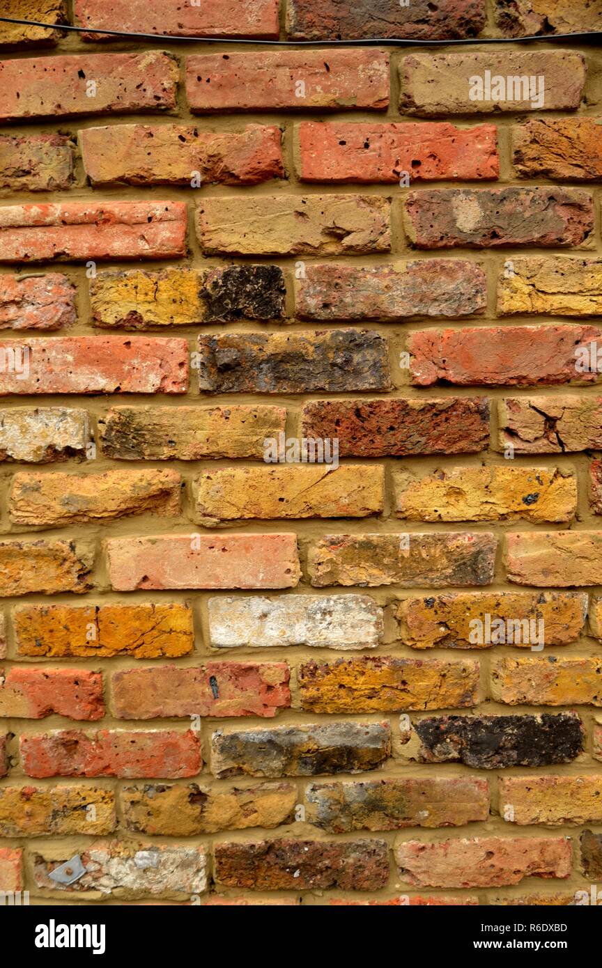 Reclaimed London brick wall Stock Photo - Alamy