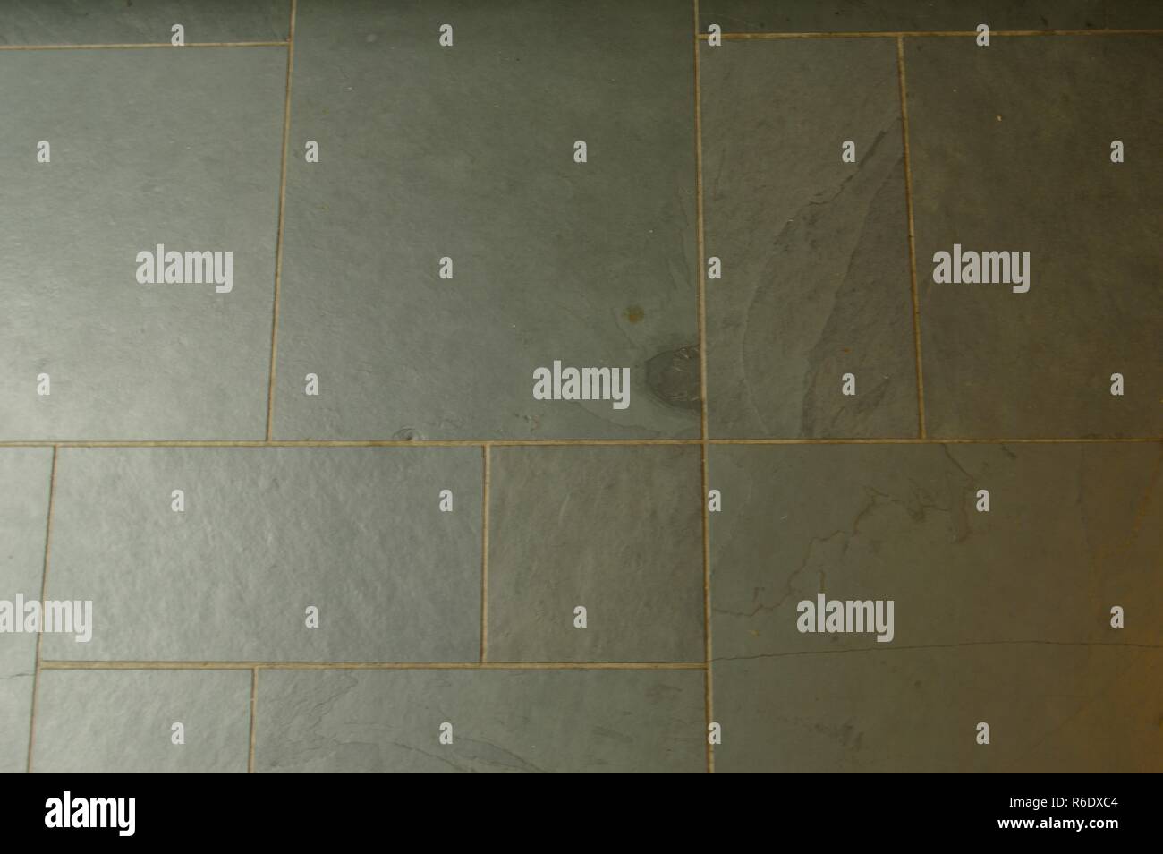 Natural slate flooring Stock Photo - Alamy