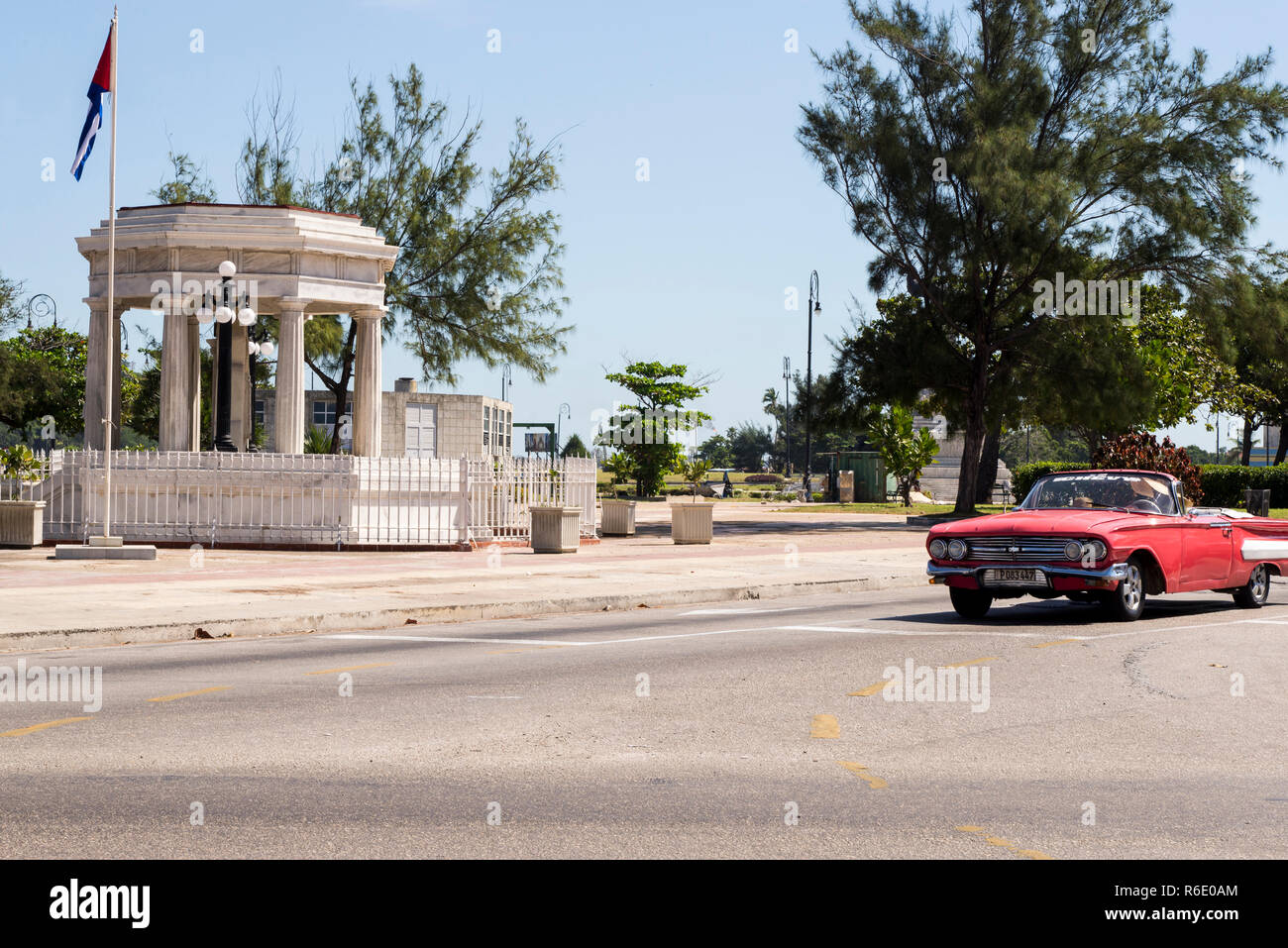 Fancy Old Cars - editorial image - Havana, Cuba. Colorful classic 1950 ...