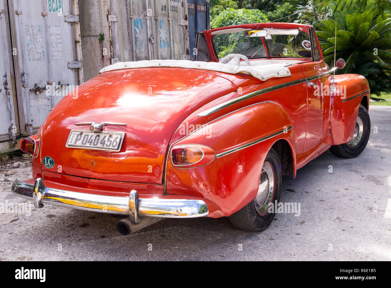 Fancy Old Cars - editorial image - Havana, Cuba. Colorful classic 1950 ...