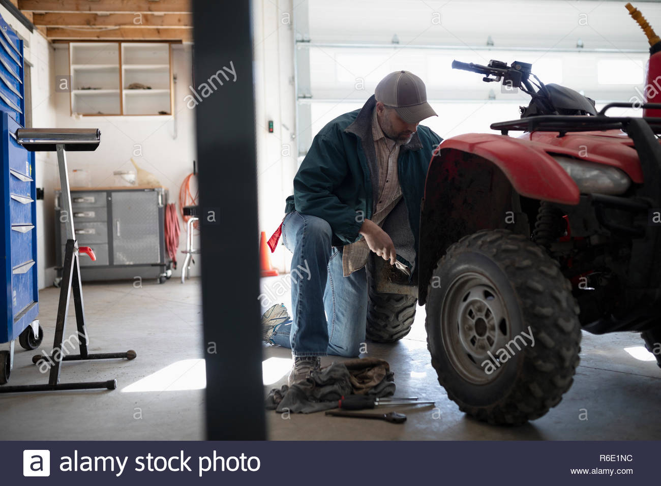 Bike barn hi-res stock photography and images - Alamy