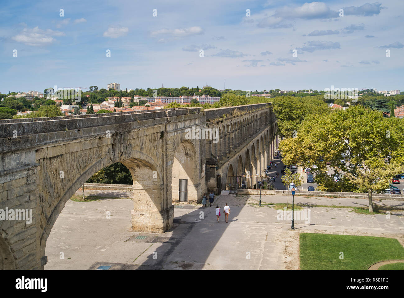 Montpellier aqueduct hi-res stock photography and images - Alamy