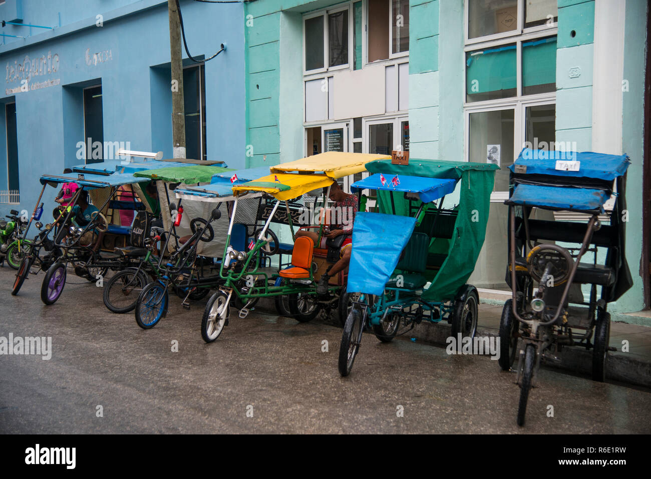Colorful rickshaw hi-res stock photography and images - Alamy