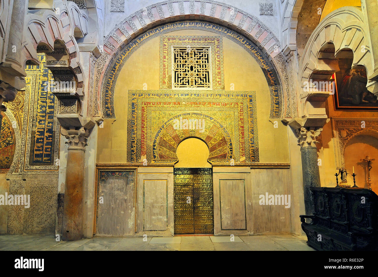 Spain Andalucia The Moorish Mihrab Of The Cordoba Mosque Mihrab Prayer ...