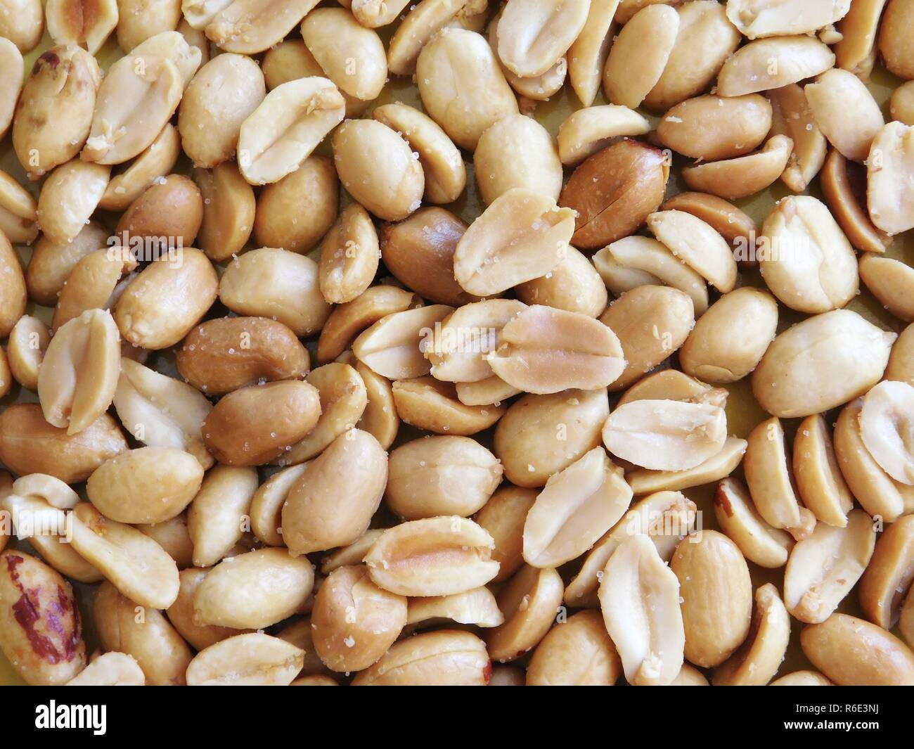 Peeled ripe peanuts hi-res stock photography and images - Alamy