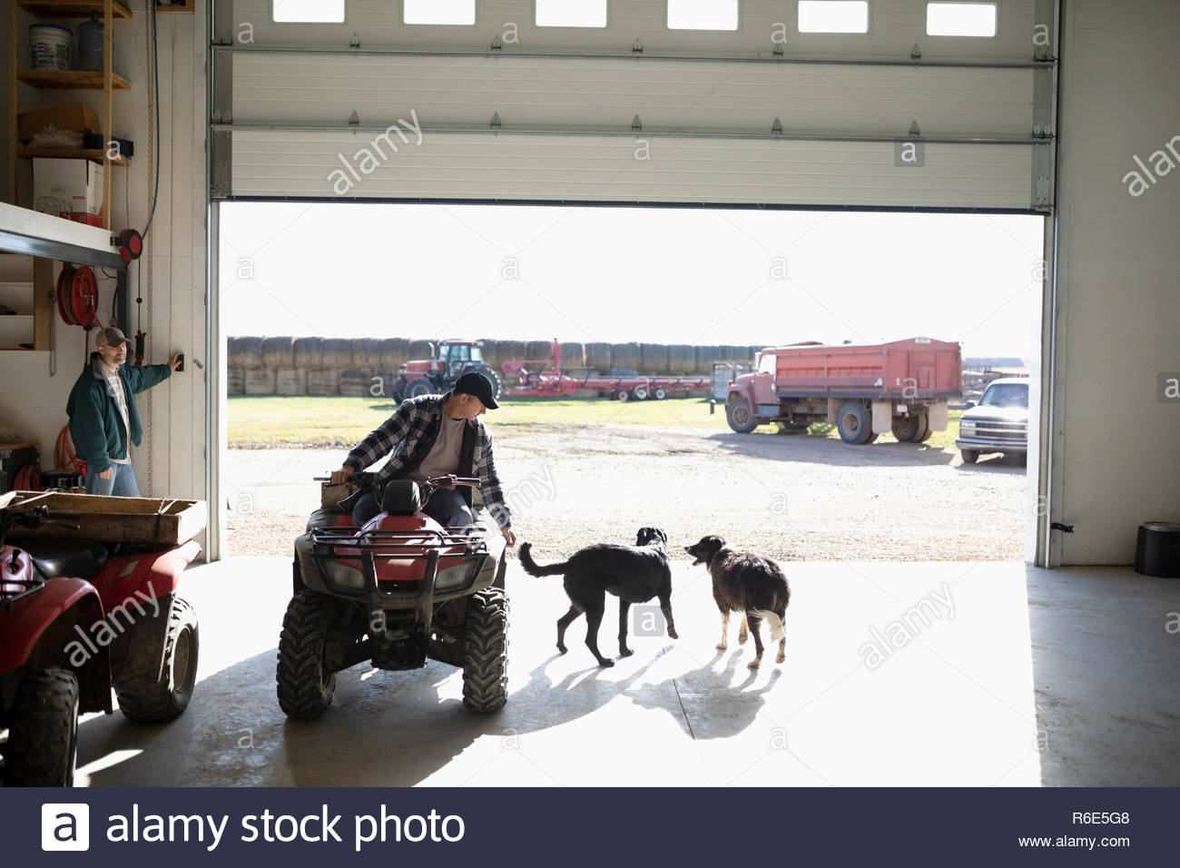 Man riding quad hi-res stock photography and images - Alamy