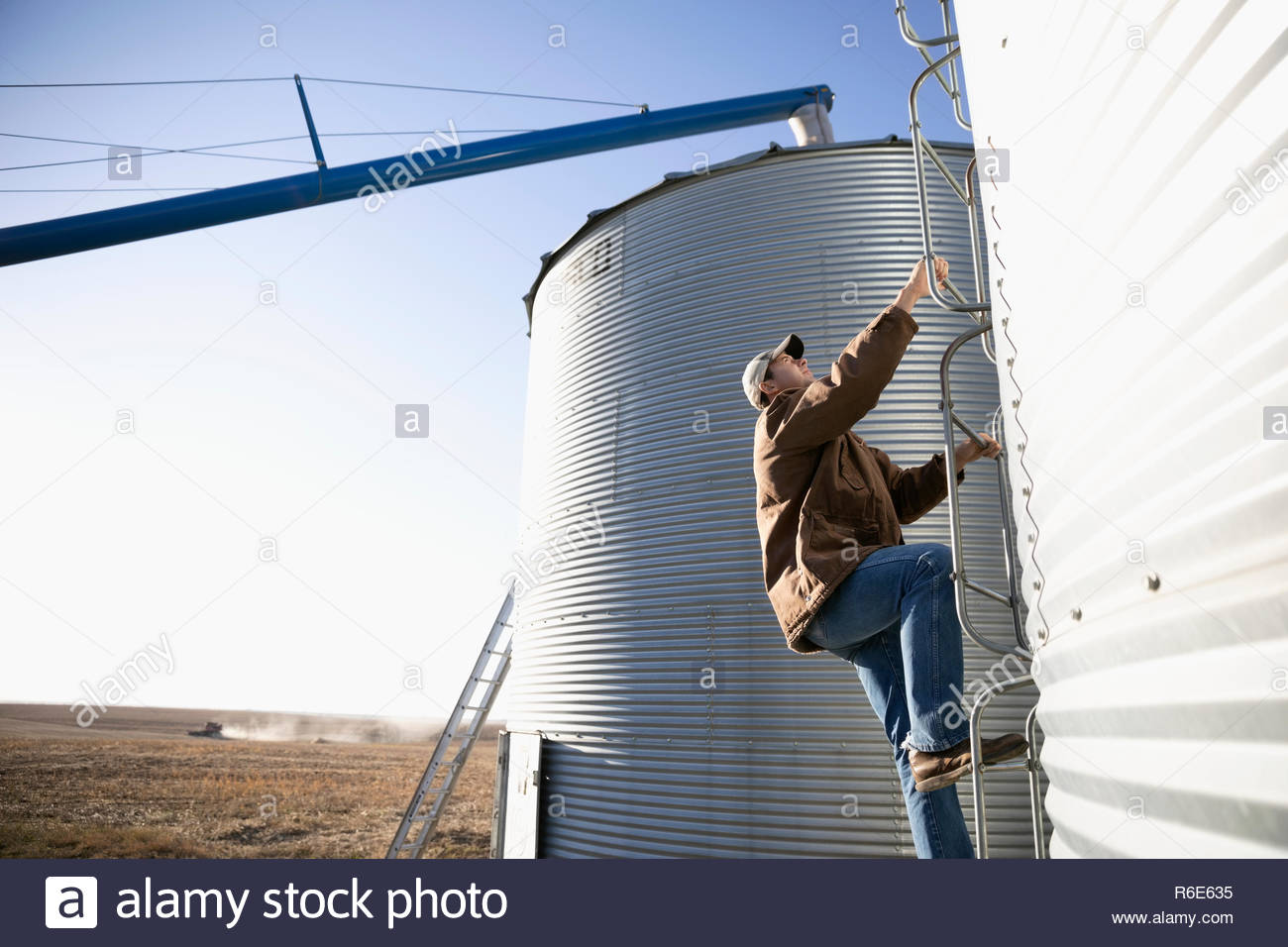 Silo simple hi-res stock photography and images - Alamy