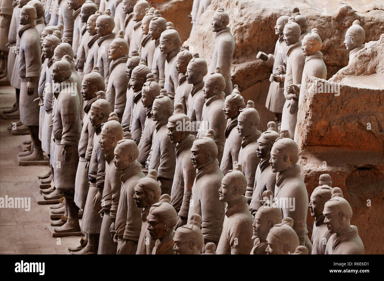 The Terracotta Army Or The Terra Cotta Warriors And Horses Buried In ...