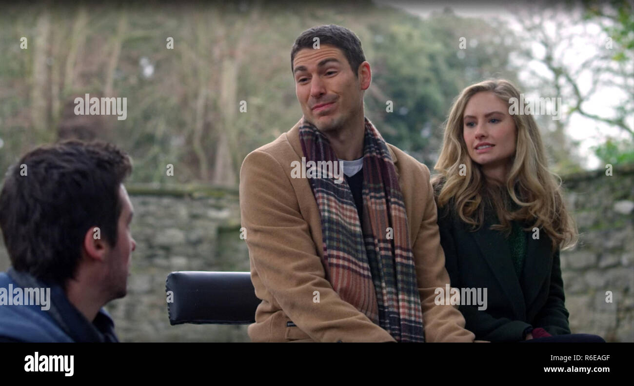 CHRISTMAS PERFECTION, (aka THE PERFECT CHRISTMAS VILLAGE), (from left ...