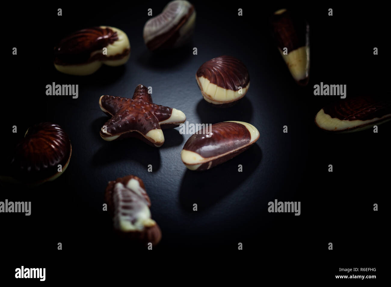 Sweet chocolate seashells Stock Photo - Alamy