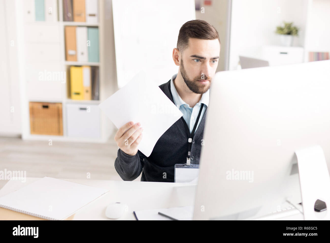 Paperwork documents hi-res stock photography and images - Alamy