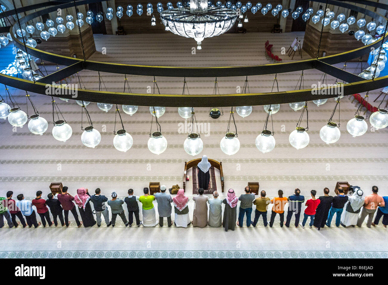 Manama, Bahrain People High Resolution Stock Photography and Images - Alamy