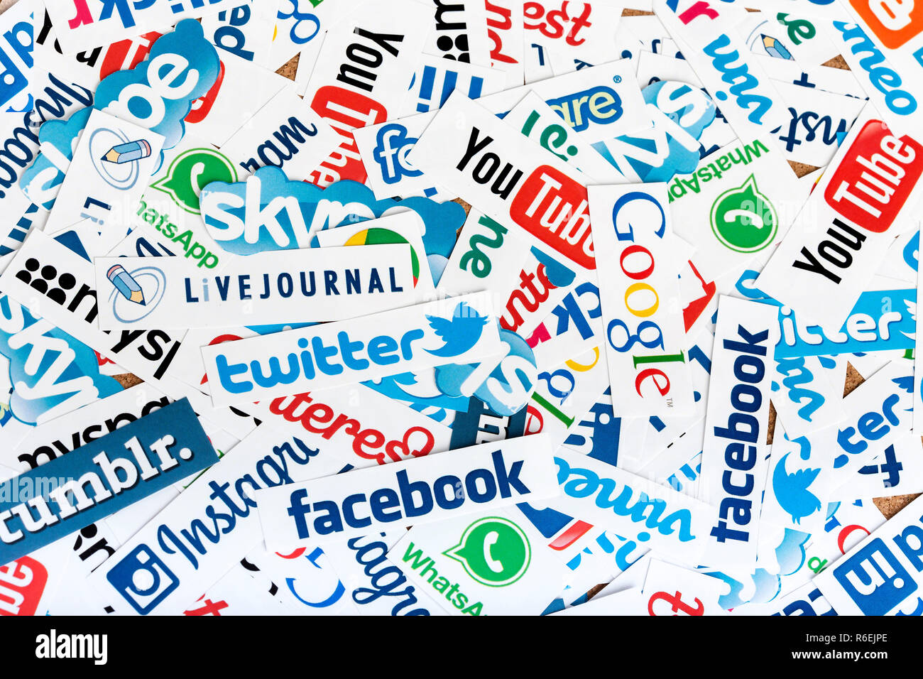 Google facebook logos hi-res stock photography and images - Alamy