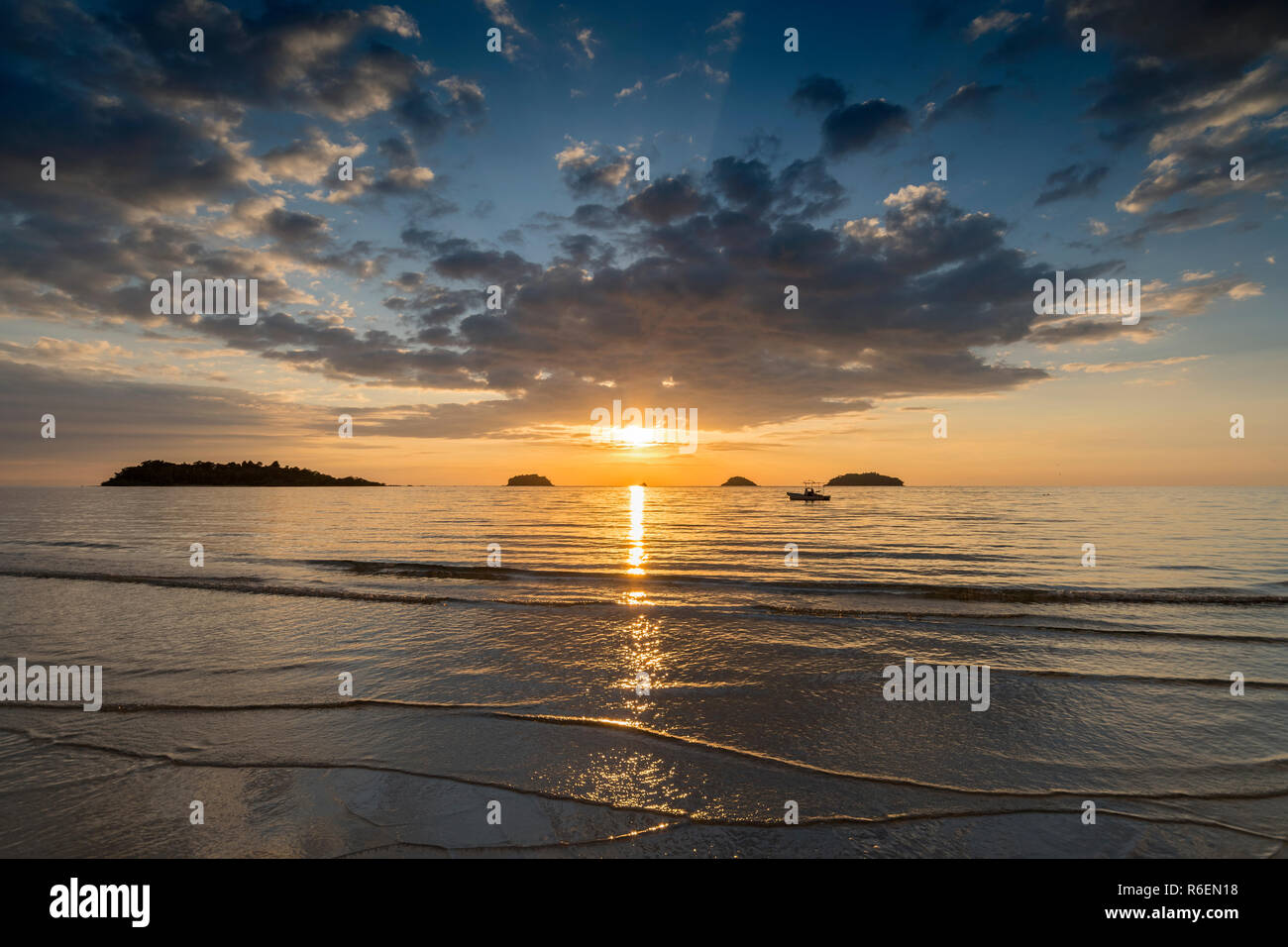 Beach koh chang hi-res stock photography and images - Alamy