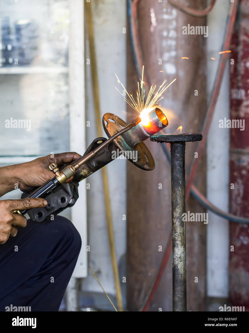 Pipe shock absorber hi-res stock photography and images - Alamy