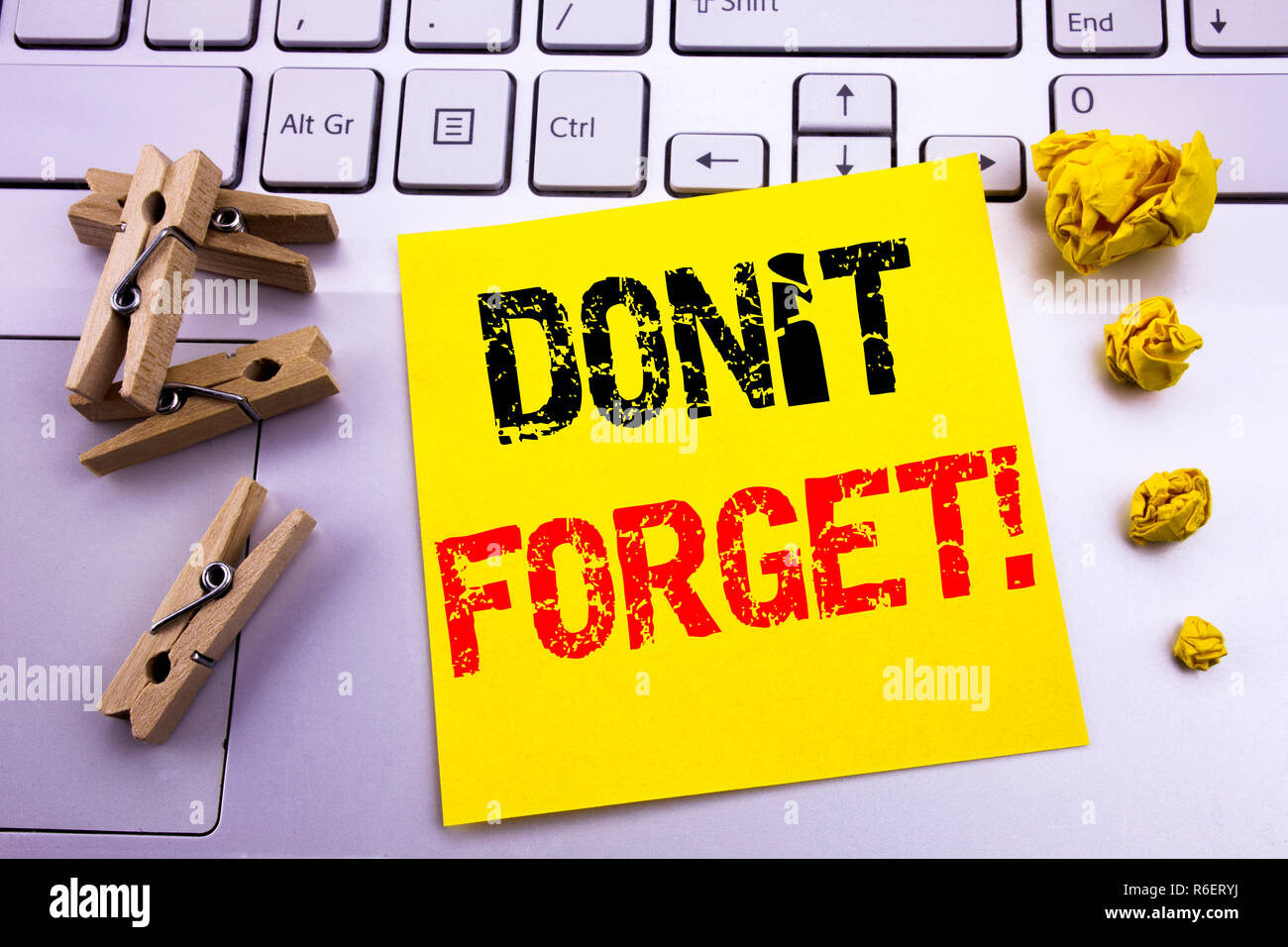 Hand writing text caption inspiration showing Do Not Forget. Business ...