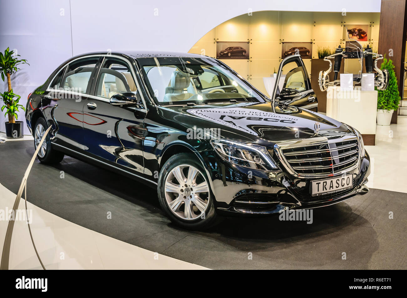 FRANKFURT - SEPT 2015: Trasco Premium Limousine Mercedes-Benz S 600L ...