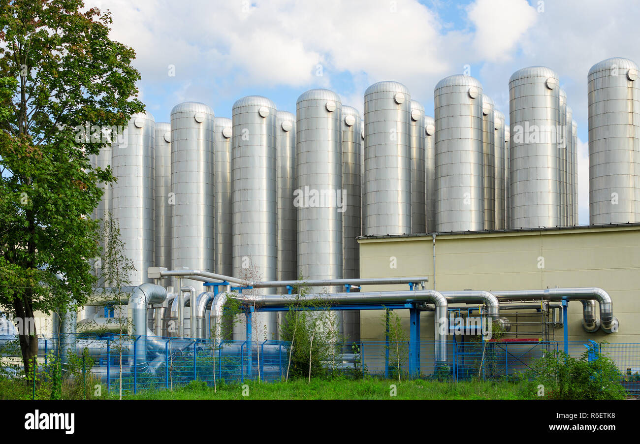 Water storage tanks in eco-friendly industrial sewage treatment system ...