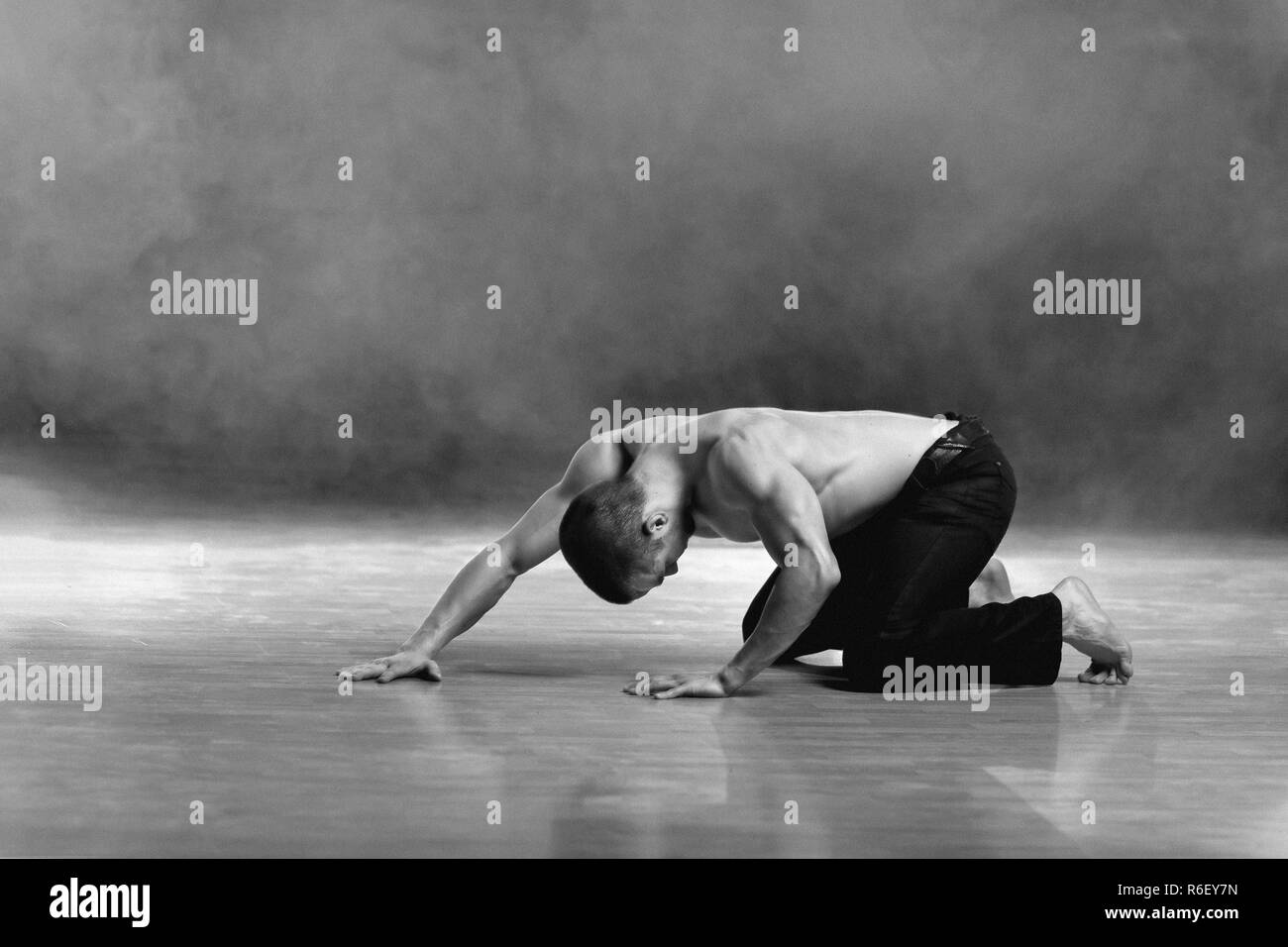 Stage lights dance Black and White Stock Photos & Images - Alamy