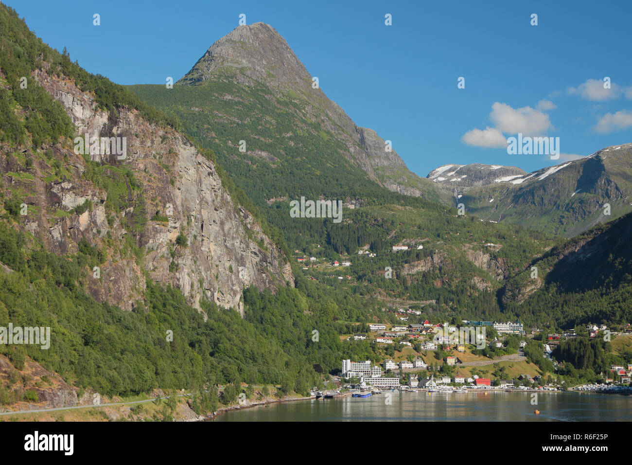 Geiranger mountains hi-res stock photography and images - Alamy