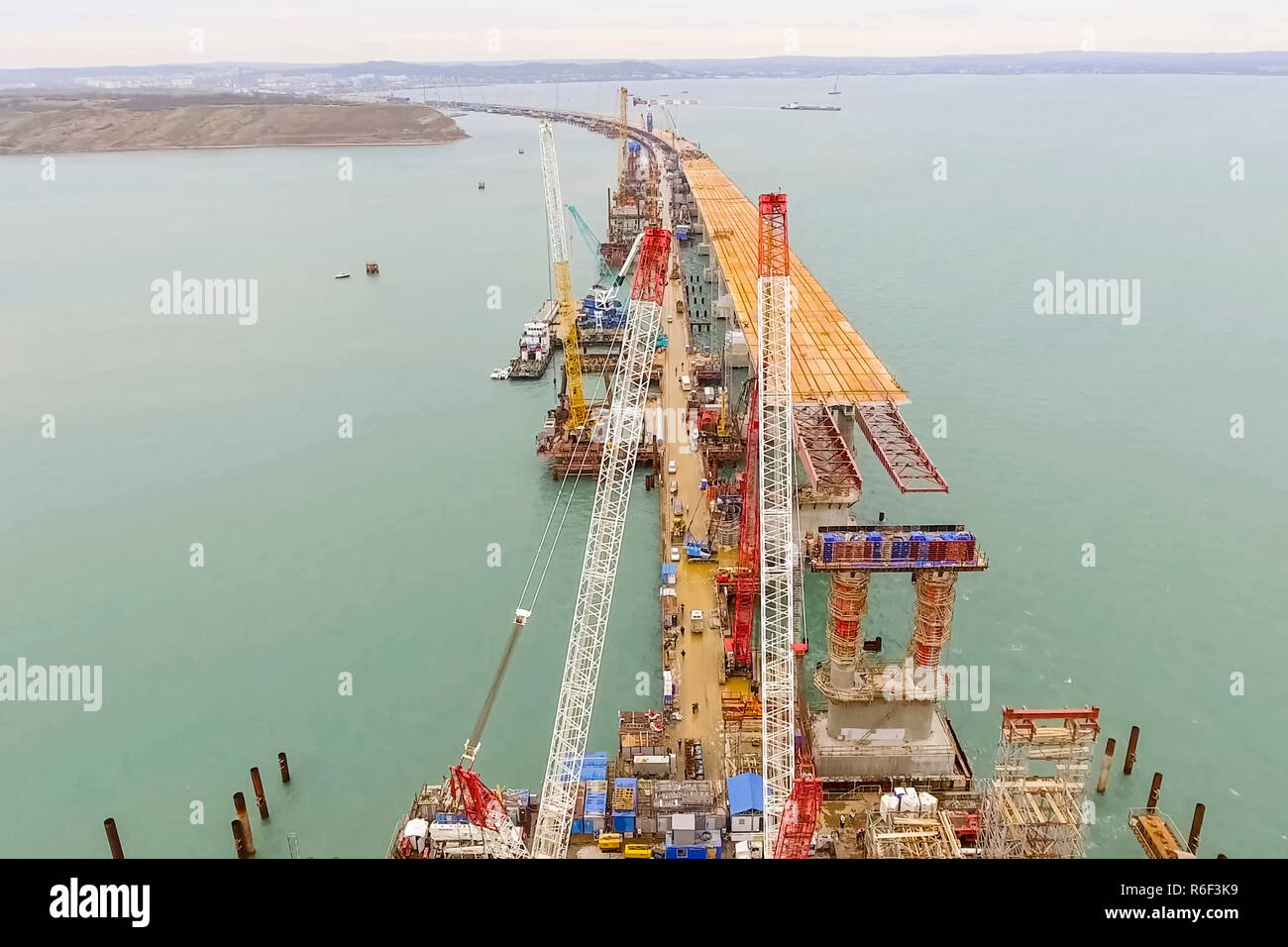 Construction of the bridge. Engineering facilities for the construction ...