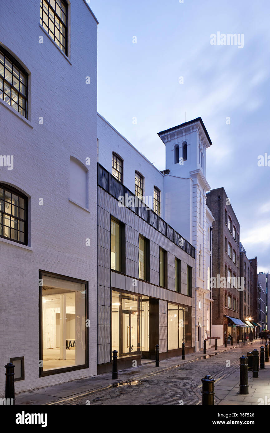 Faience cladding hi-res stock photography and images - Alamy