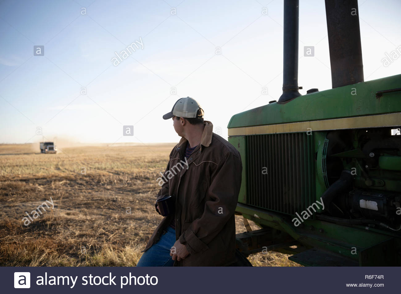 Male farm hi-res stock photography and images - Alamy