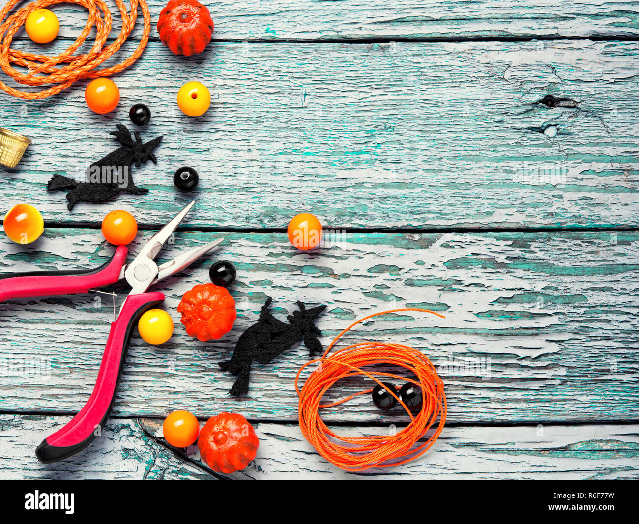 Bracelet making party hi-res stock photography and images - Alamy