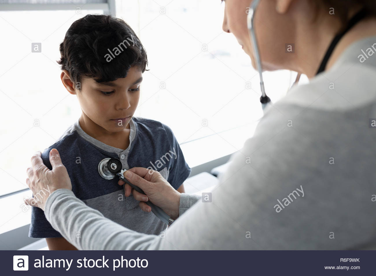 Chest doctor woman hi-res stock photography and images - Alamy