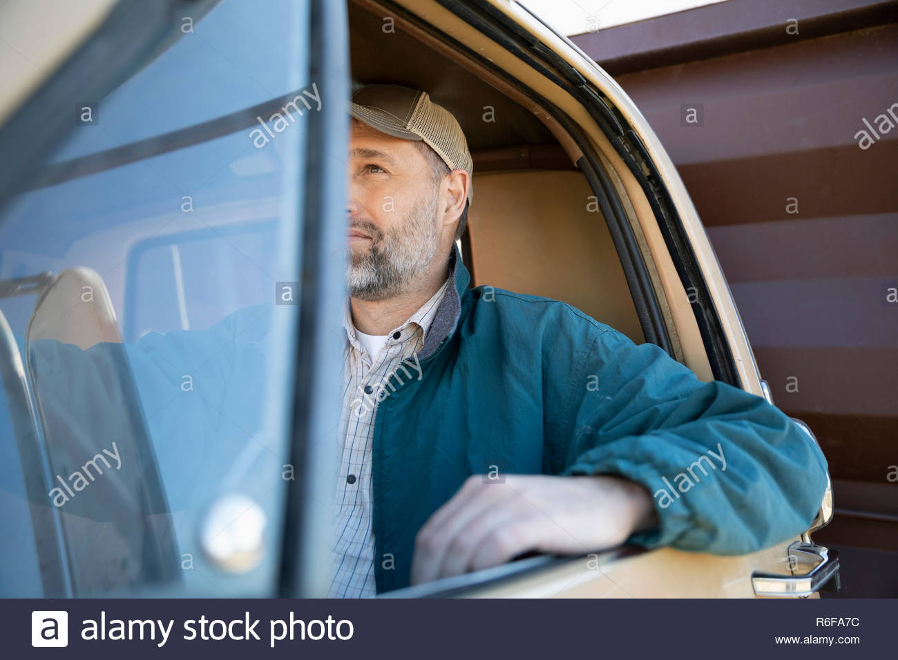 Man driving a truck hi-res stock photography and images - Alamy