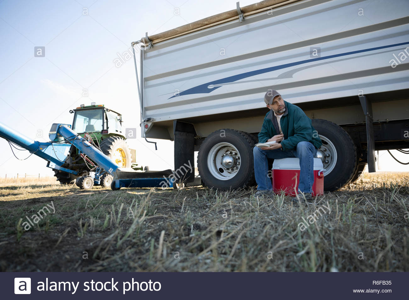 Farmer eating hi-res stock photography and images - Alamy